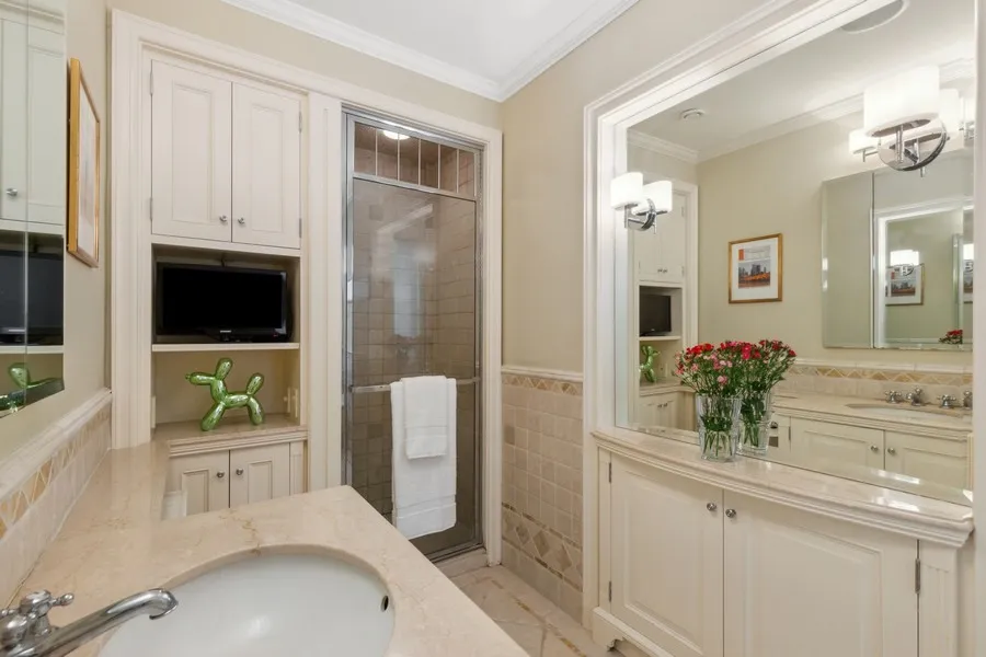 1 Gracie Square #3 in Yorkville, Manhattan | StreetEasy