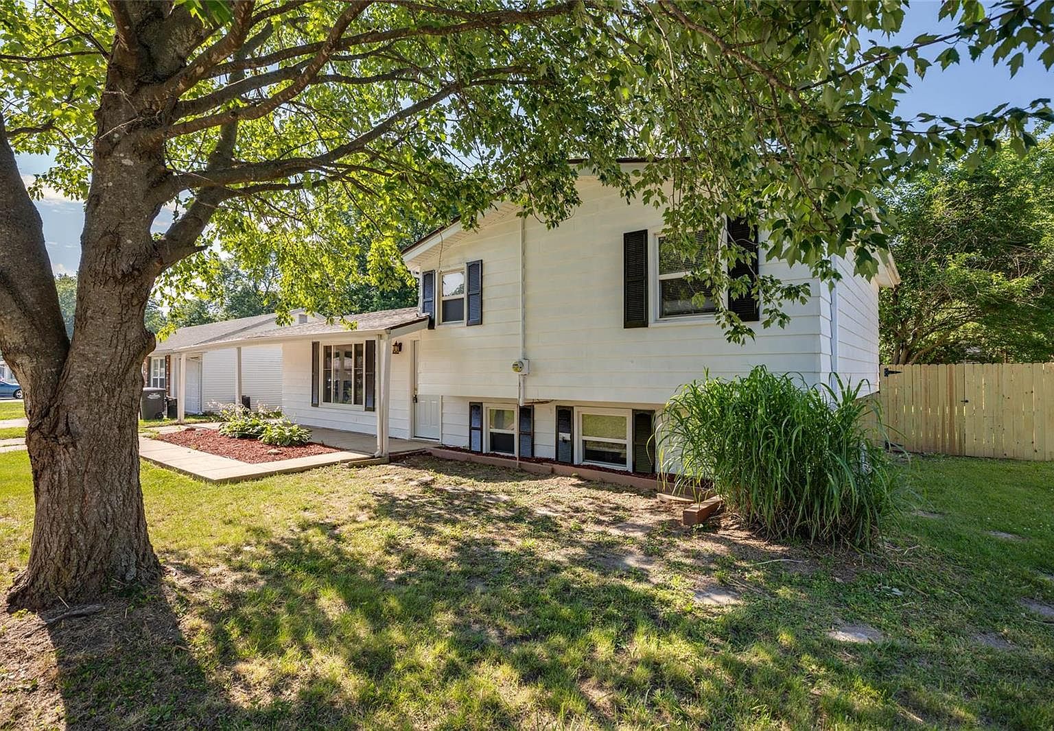 111 George St, Brighton, IL 62012 | Zillow