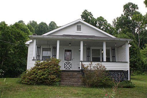 2905 Lockbridge Rd, Meadow Bridge, WV 25976 | Zillow