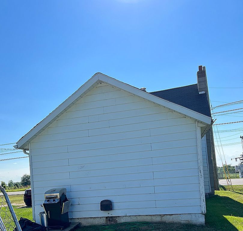 9986 Main St, Clifford, MI 48727 | Zillow