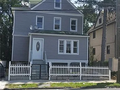 79 Brook St New Rochelle NY | Zillow
