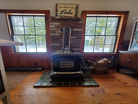 321 Route 123 N, Stoddard, NH 03464 | MLS #5004332 | Zillow