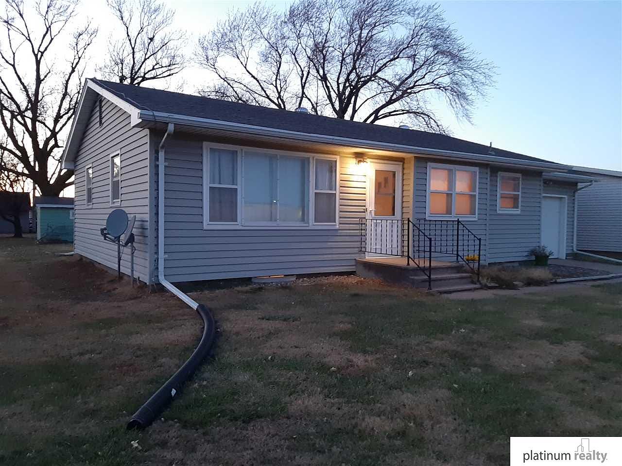 203 Nebraska St, Jansen, NE 68377 | Zillow