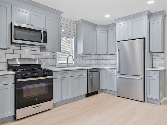 16 John St Floor 2, Lodi, NJ 07644 | Zillow