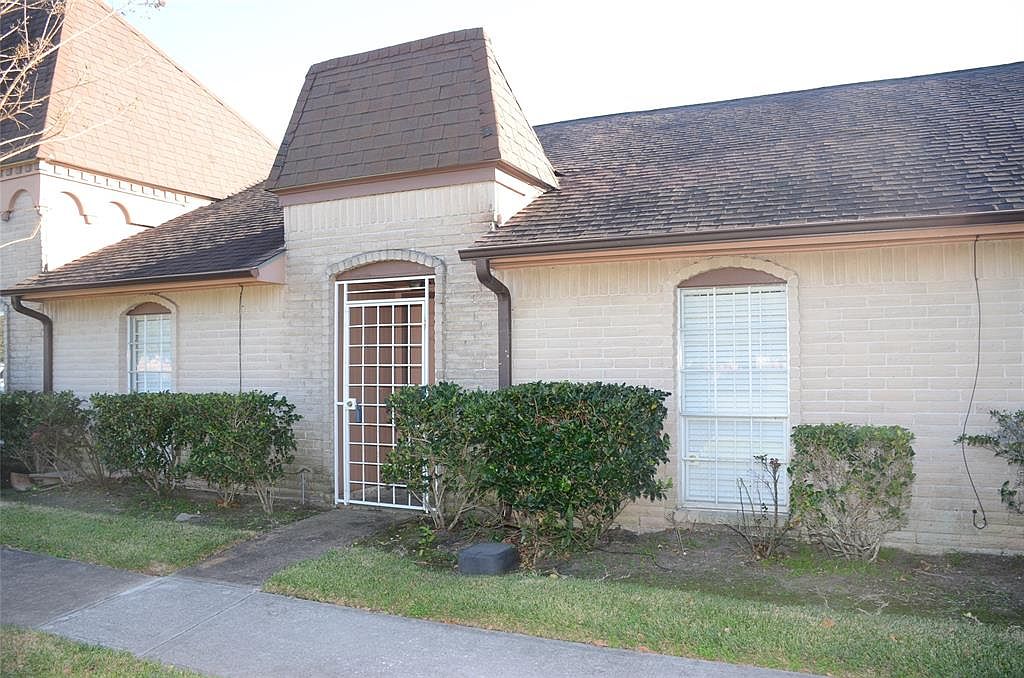 7423 Cook Rd, Houston, TX 77072 | Zillow
