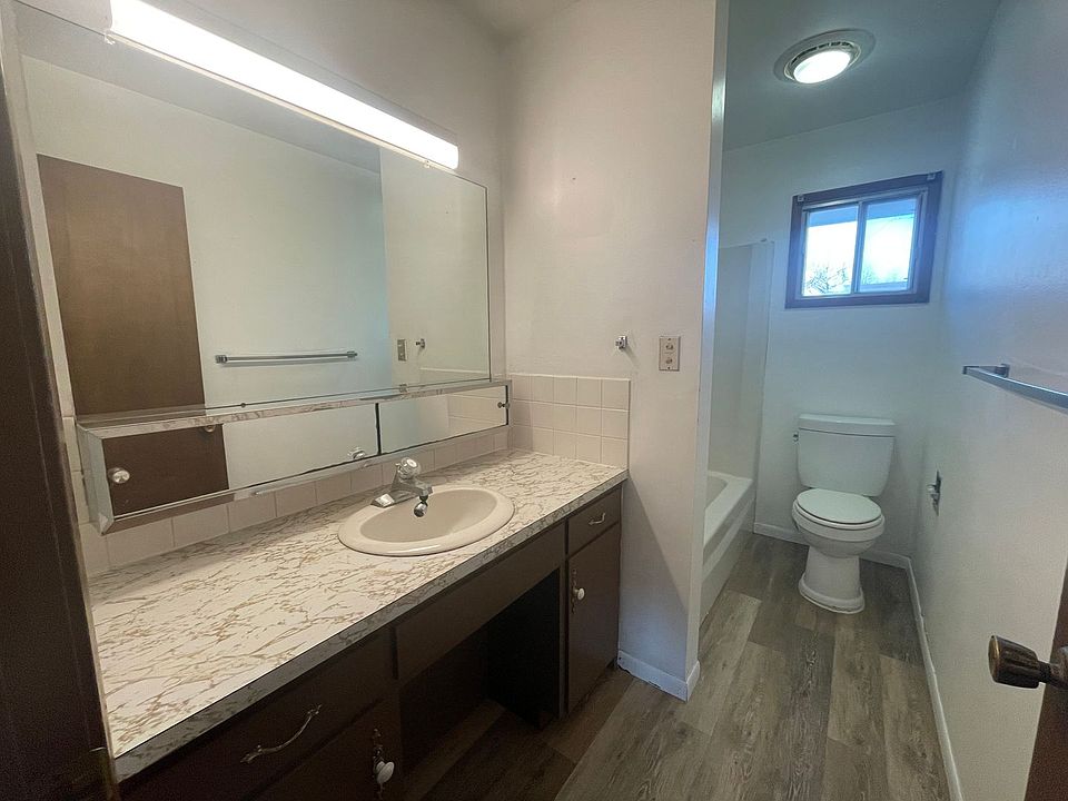 300 Main St - 300 Main St Beaman IA | Zillow