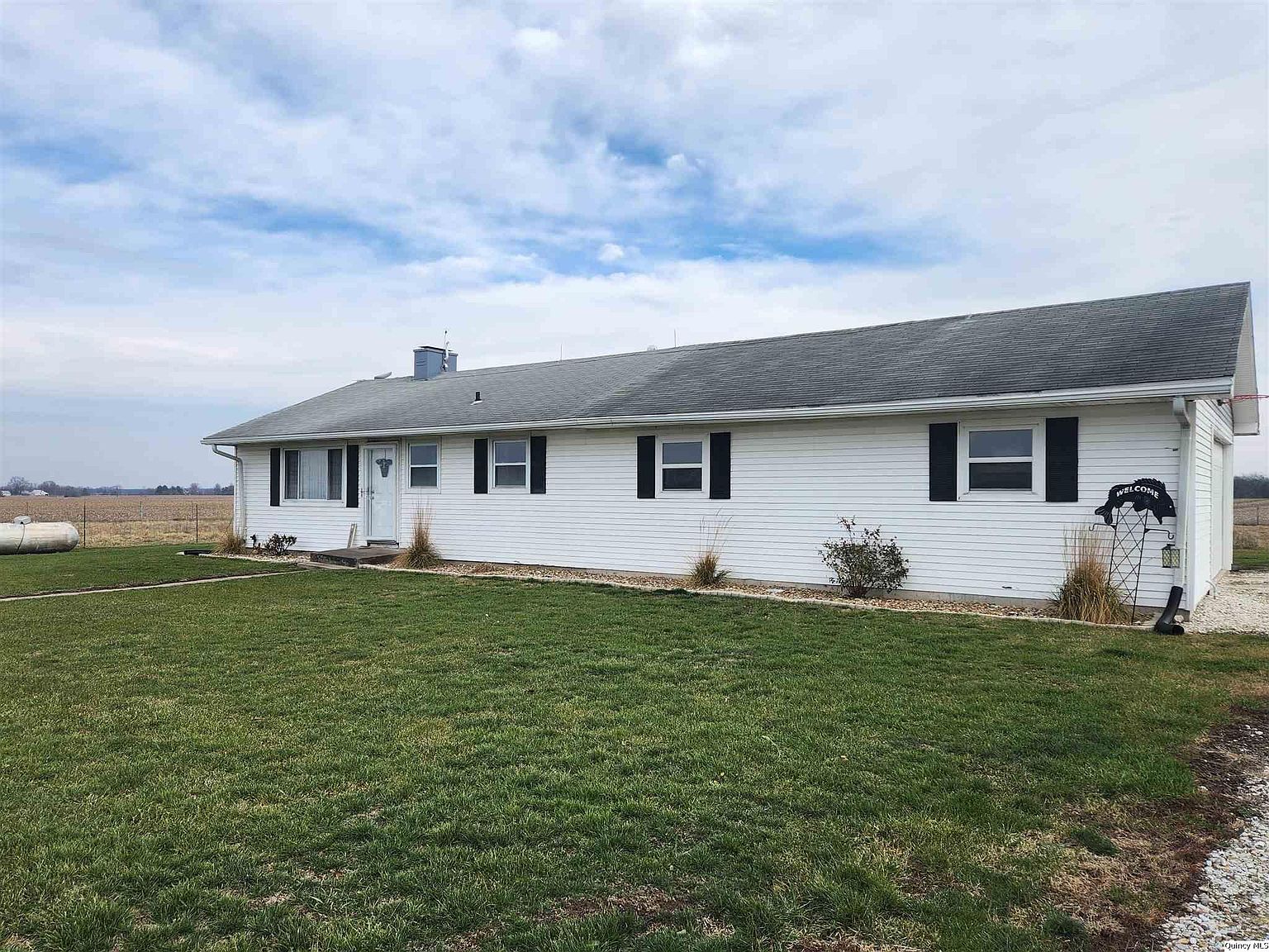 285 N County Road 1500, West Point, IL 62380 | Zillow