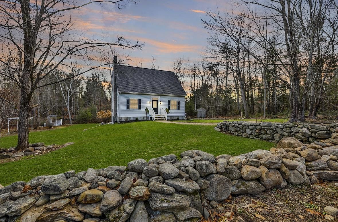 10 Upton Road, Mont Vernon, NH 03057 | MLS #4980166 | Zillow