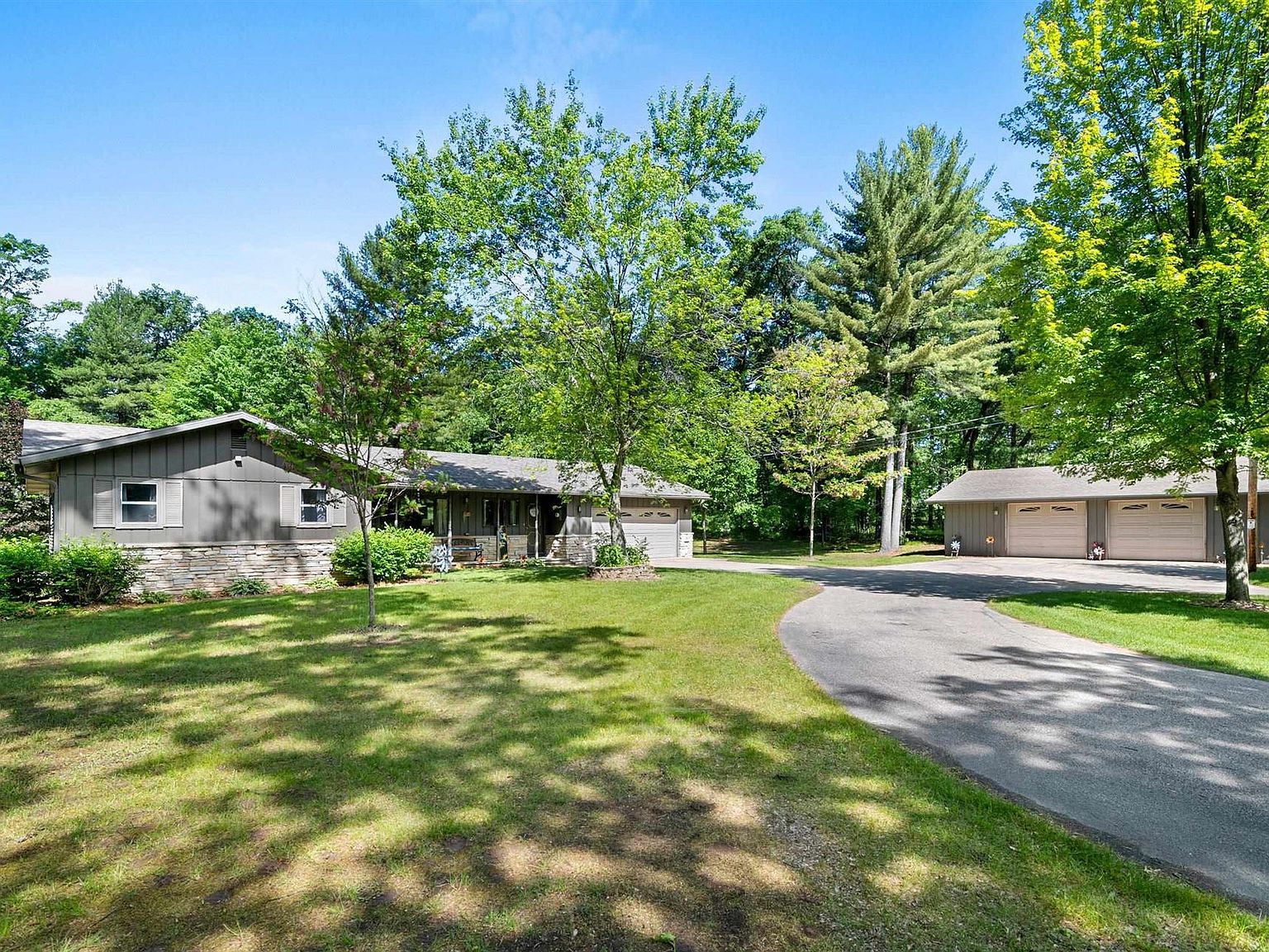 6279 Lake Dr, Shawano, WI 54166 | Zillow