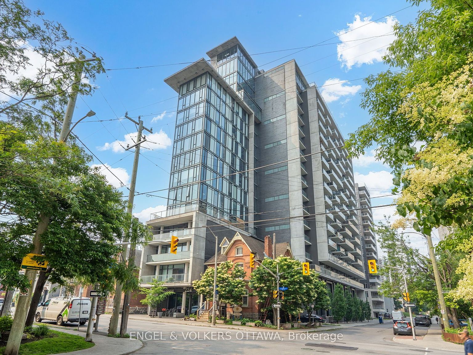 224 Lyon St N #1303, Ottawa, ON K1R 0C1 | MLS #X12095896 | Zillow