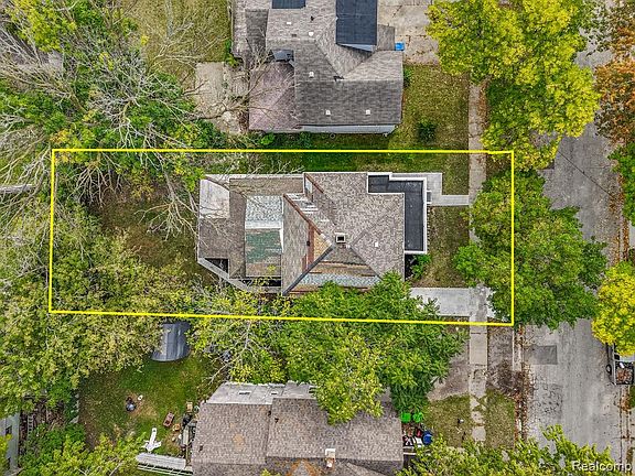 208 N Sheridan St, Bay City, MI 48708 | MLS #20240073083 | Zillow