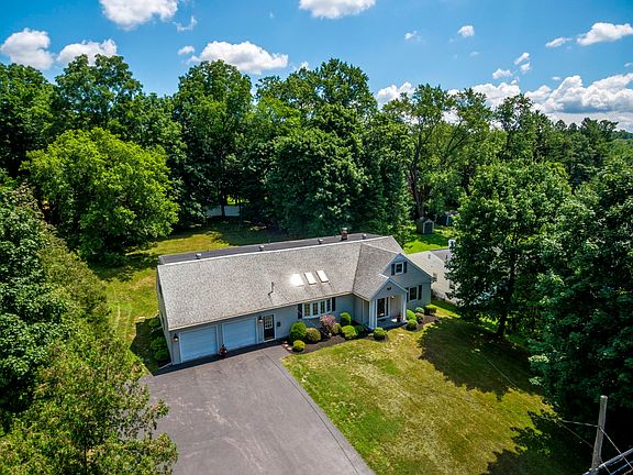 2817 Oneida St, Utica, NY 13501 | Zillow