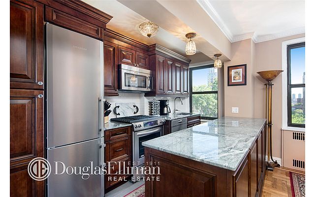 152 East 94th Street #9D in Carnegie Hill, Manhattan | StreetEasy