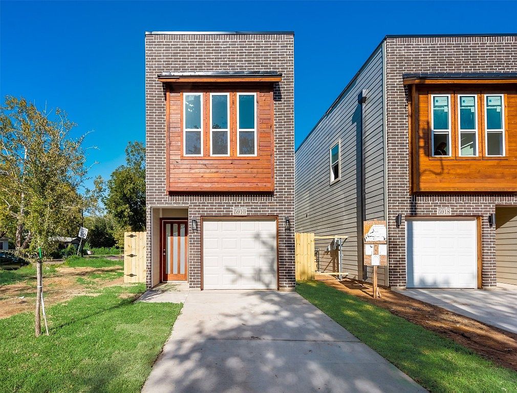 5918 Carlton Garrett St, Dallas, TX 75215 | Zillow