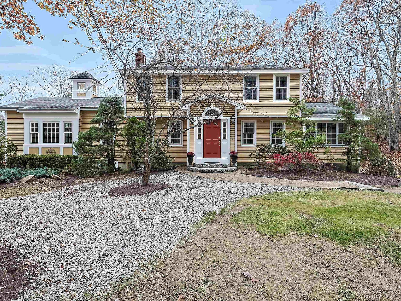 75 Laura Lane, Hampstead, NH 03841 | Zillow