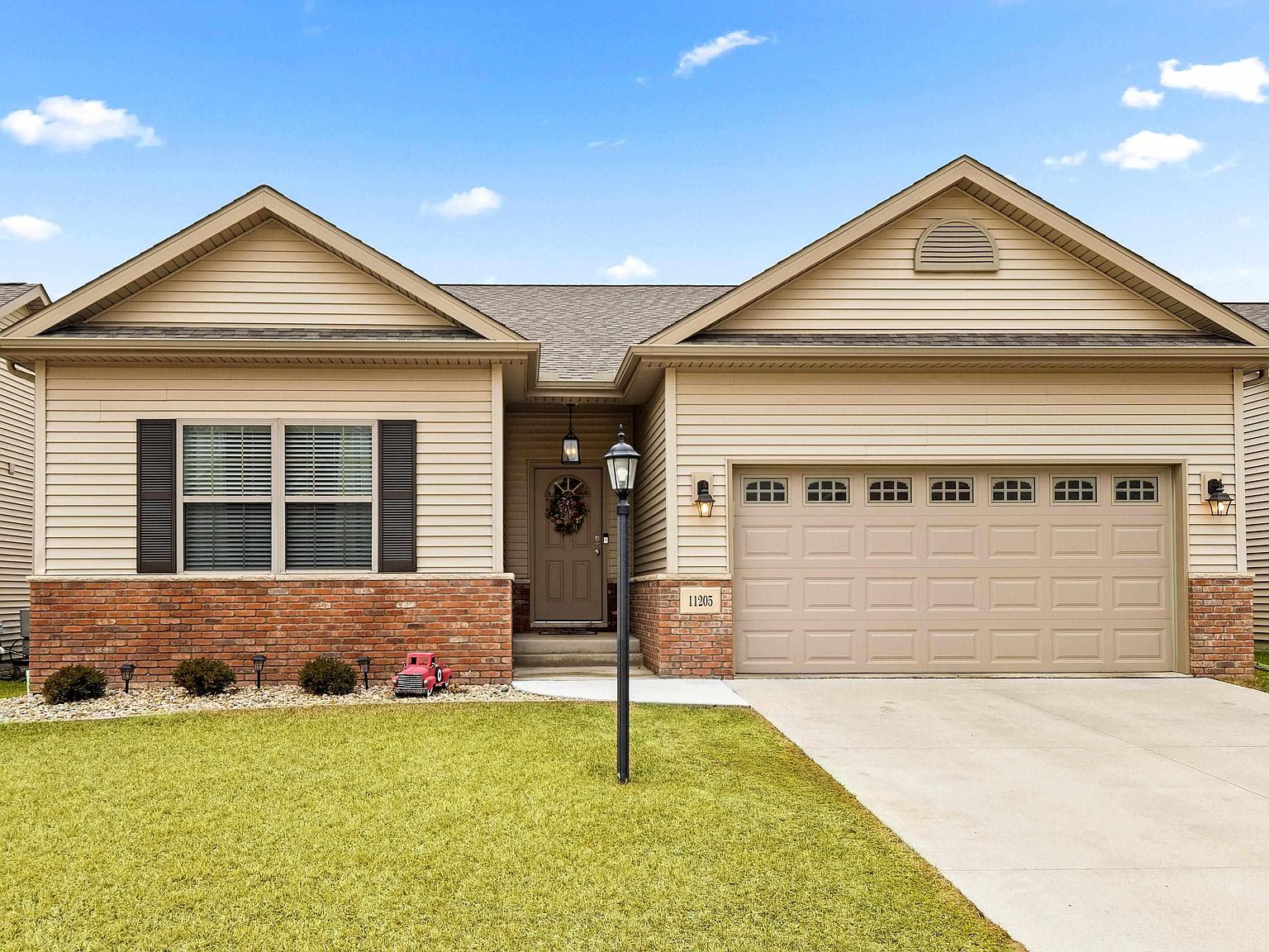11205 N Tuscany Ridge Ct, Dunlap, IL 61525 | Zillow