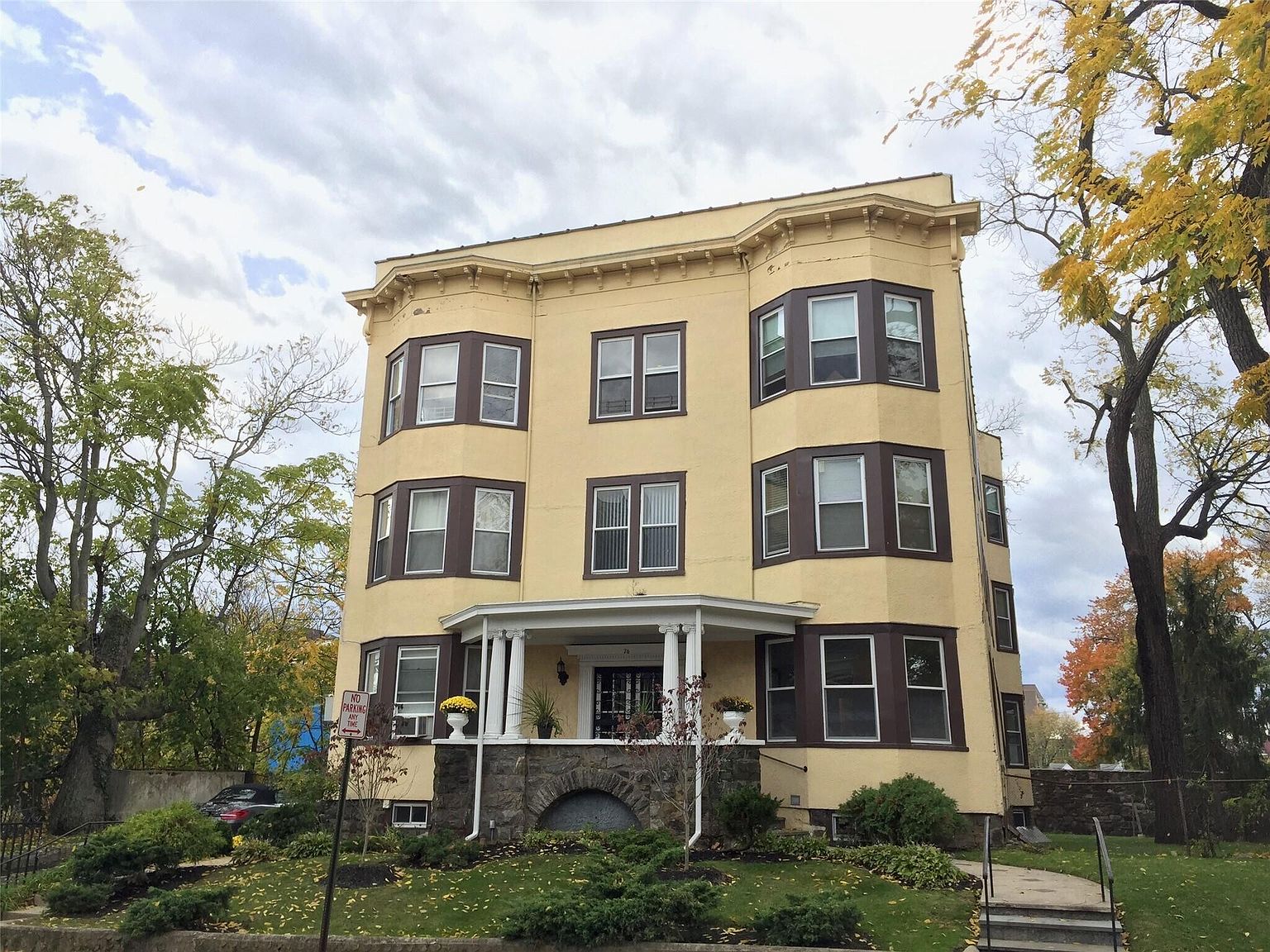 26 Coligni Ave #2, New Rochelle, NY 10801 | Zillow