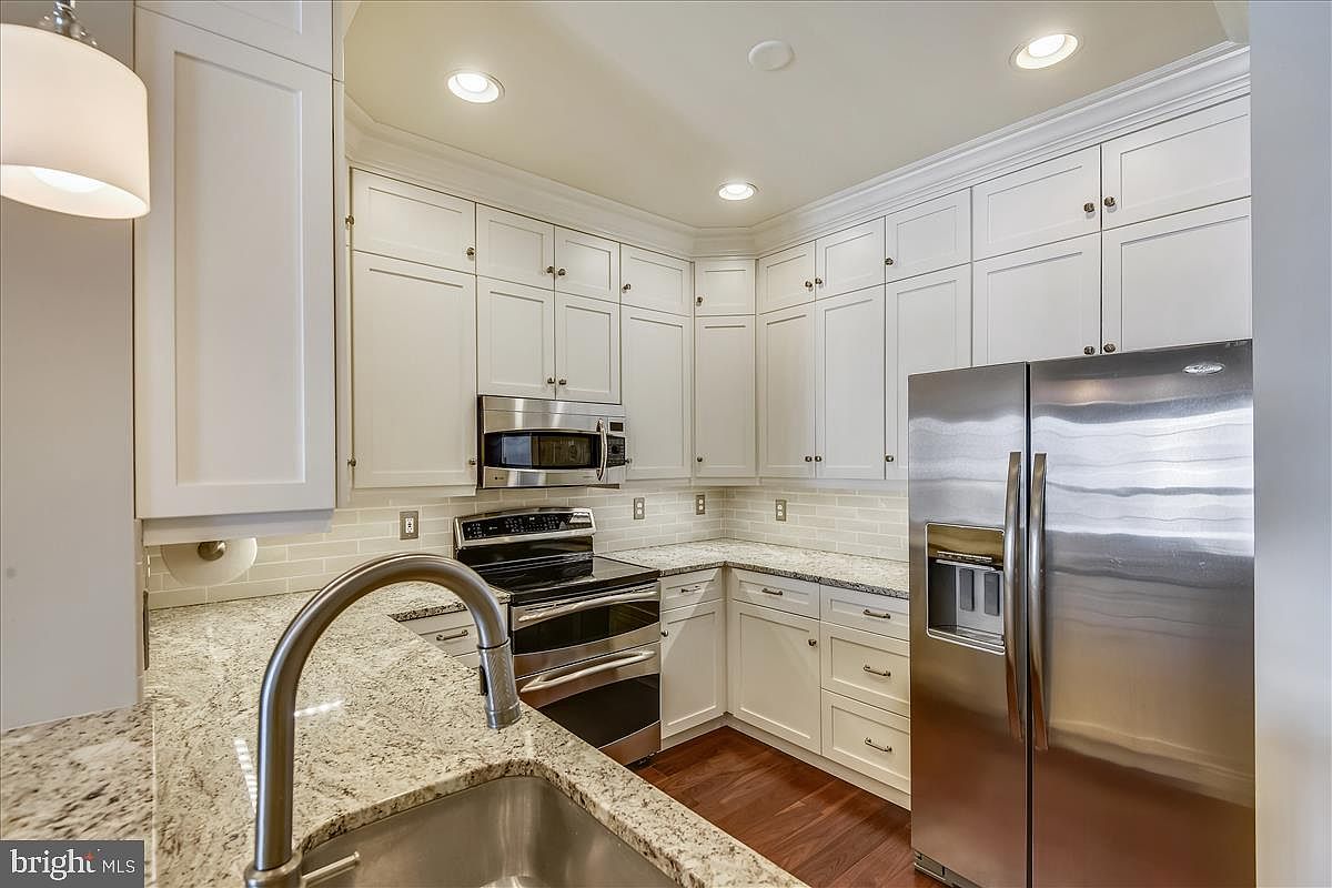 4550 Strutfield Ln APT 2412, Alexandria, VA 22311 | Zillow