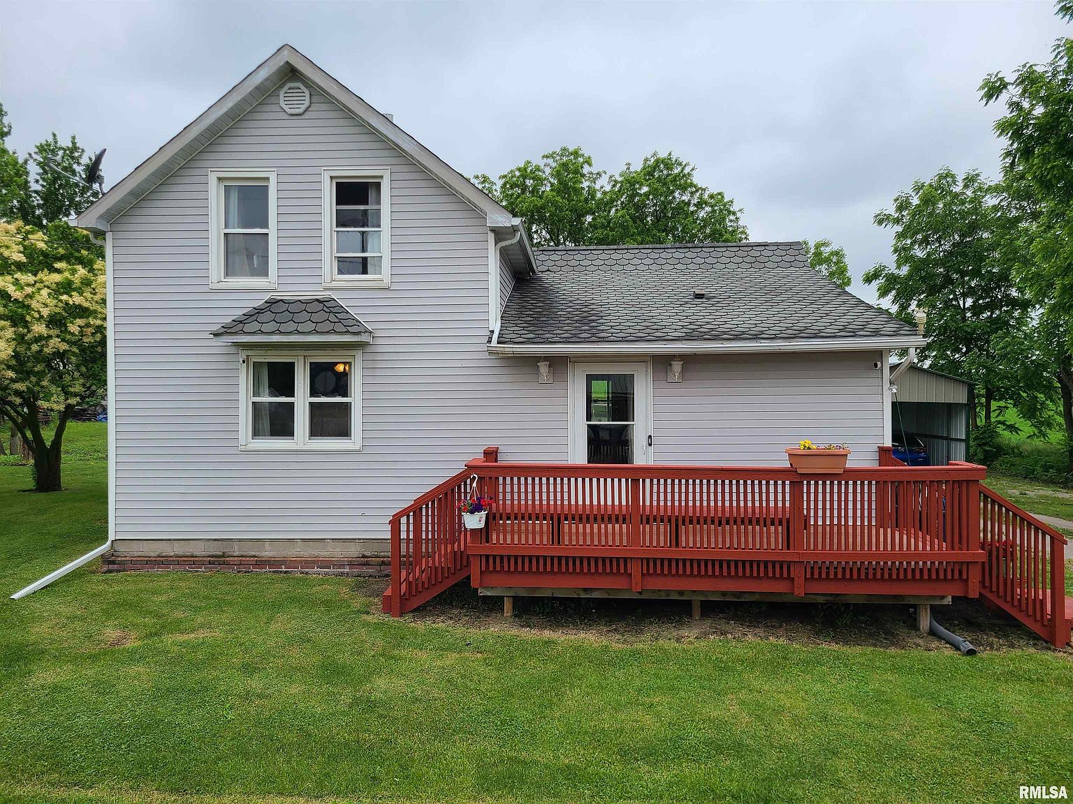 408 Iowa St, Stockton, IA 52769 | Zillow
