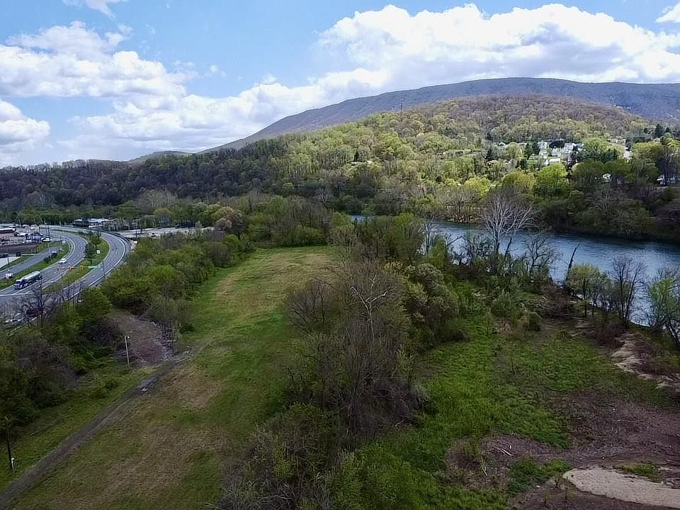 Highway 460 Virginia Ave, Narrows, VA 24124 | MLS #54875 | Zillow