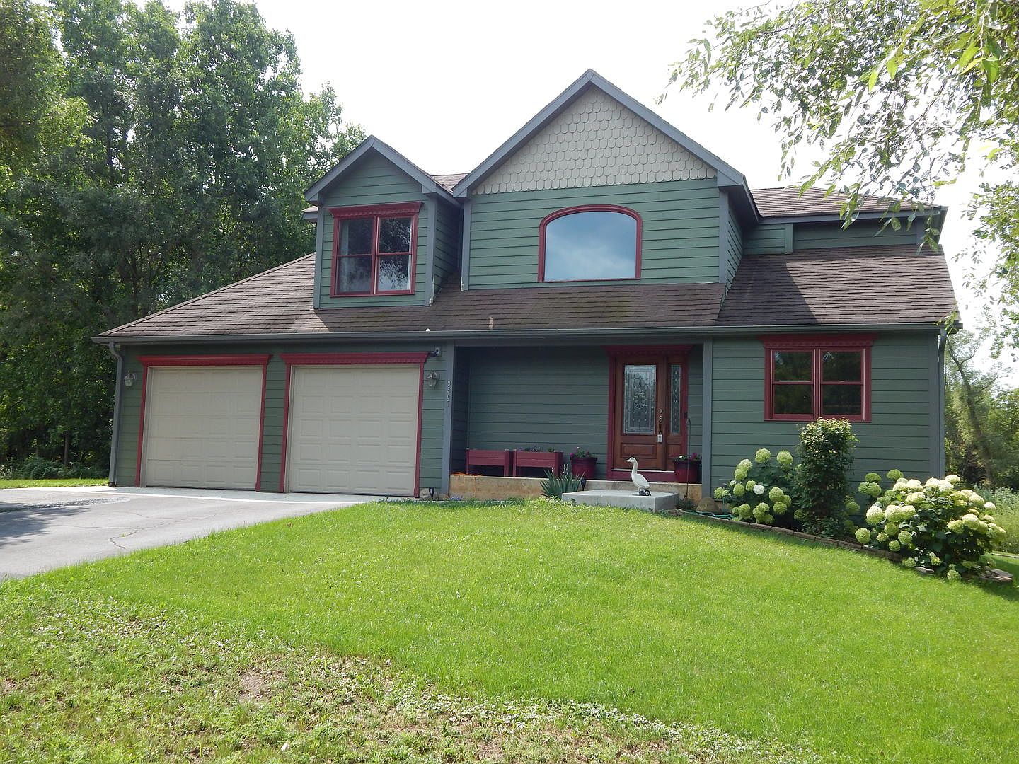 9507 Linder Ave, Crystal Lake, IL 60014 | Zillow