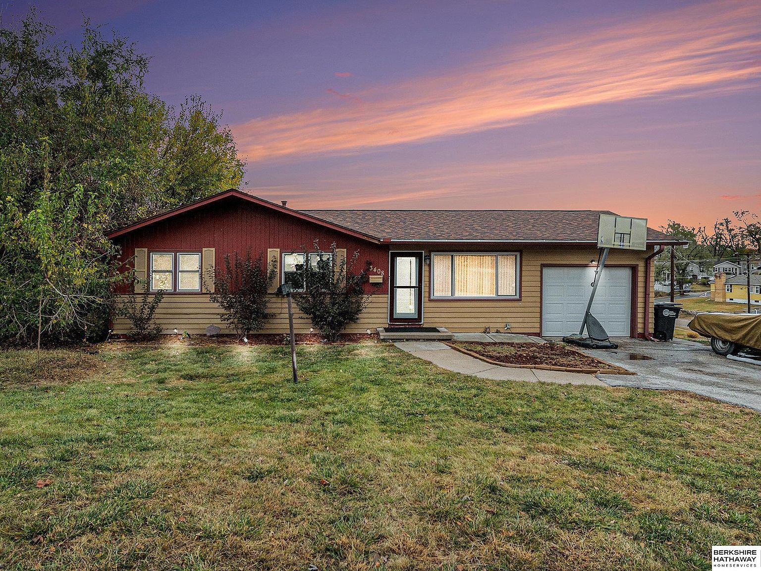 3408 Manderson St, Omaha, NE 68111 | Zillow