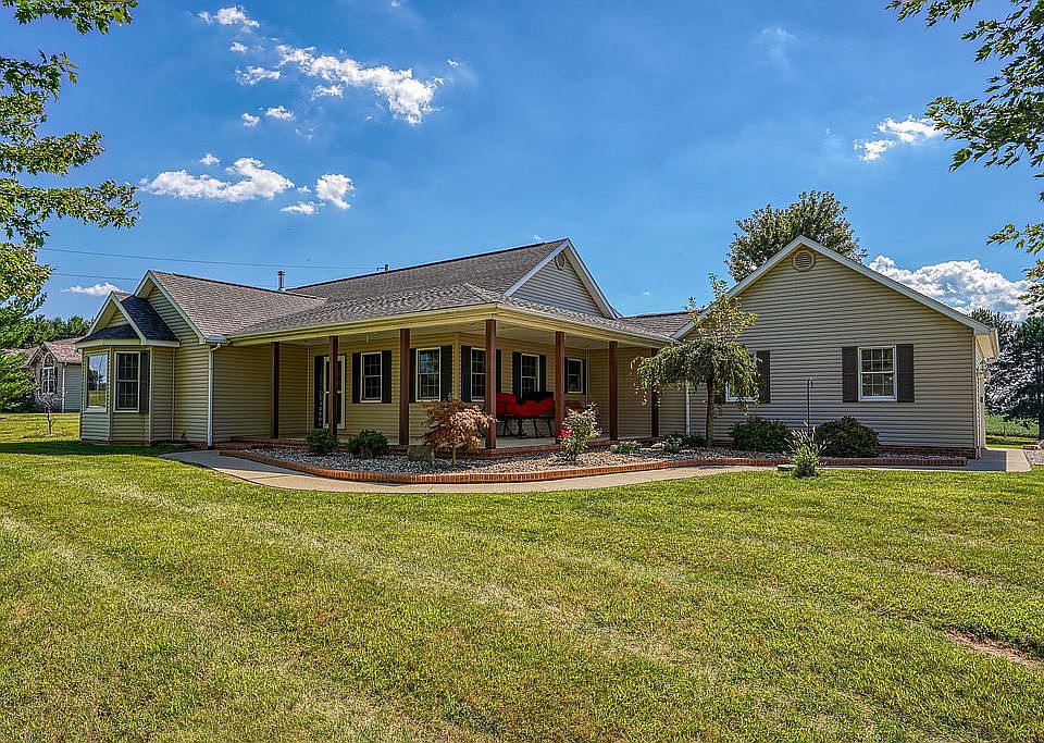 10575 State Route 56 E, Circleville, OH 43113 | Zillow