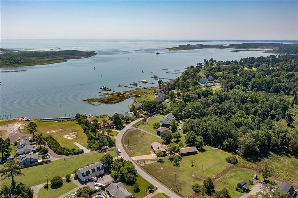 1407 Dandy Loop Rd, Yorktown, VA 23692 | Zillow