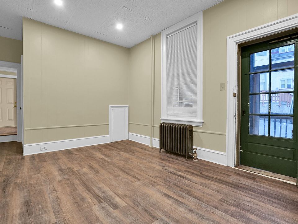 72 N Main St APT 1, Spring City, PA 19475 | Zillow