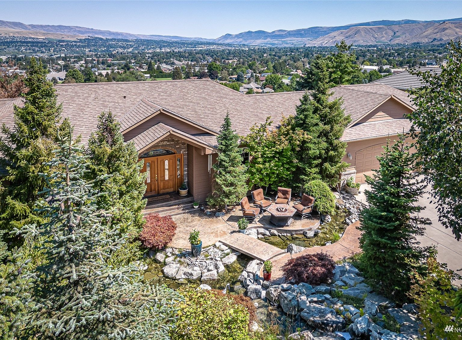2210 Sandy Brooke, Wenatchee, WA 98801 | Zillow