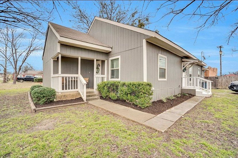301 Commerce St, Maypearl, TX 76064 | Zillow