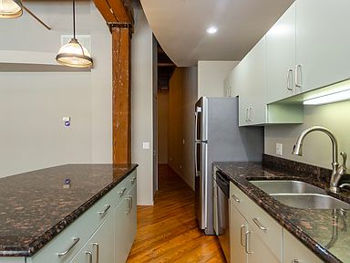 2300 W Wabansia Ave APT 127, Chicago, IL 60647 | Zillow