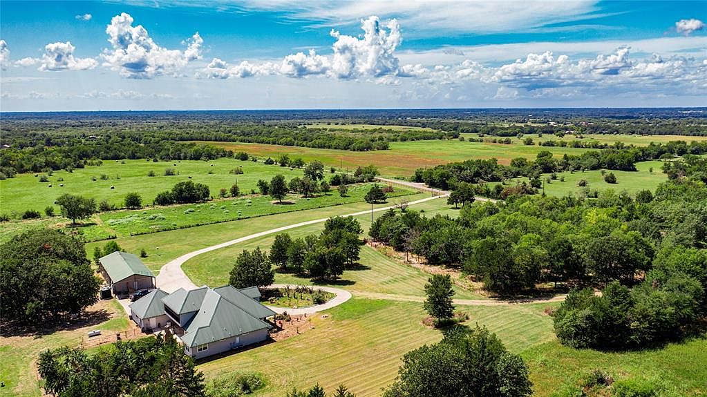 4961 County Road 3117, Campbell, TX 75422 | MLS #40398537 | Zillow