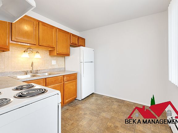 13883 Middle Gibraltar Rd, Rockwood, MI 48173 | Zillow