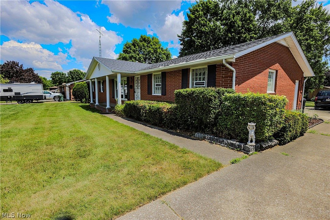 5200 Ault Ave NE, Louisville, OH 44641 | Zillow