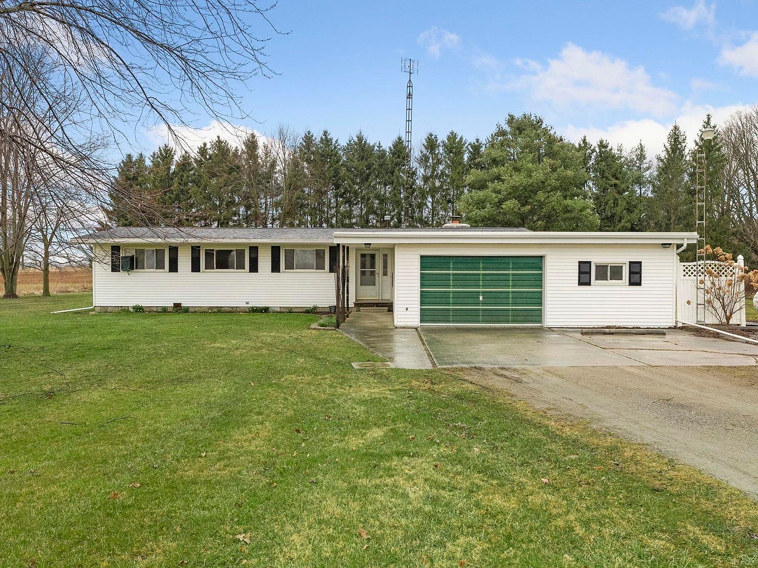 1300 Hull Rd, Sandusky, MI 48471 | MLS #50137821 | Zillow
