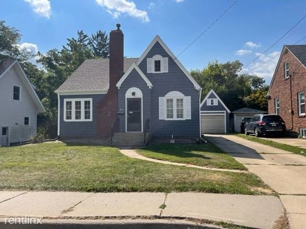 3 Bedroom Houses for Rent in Iowa City IA - 31 houses | Zillow
