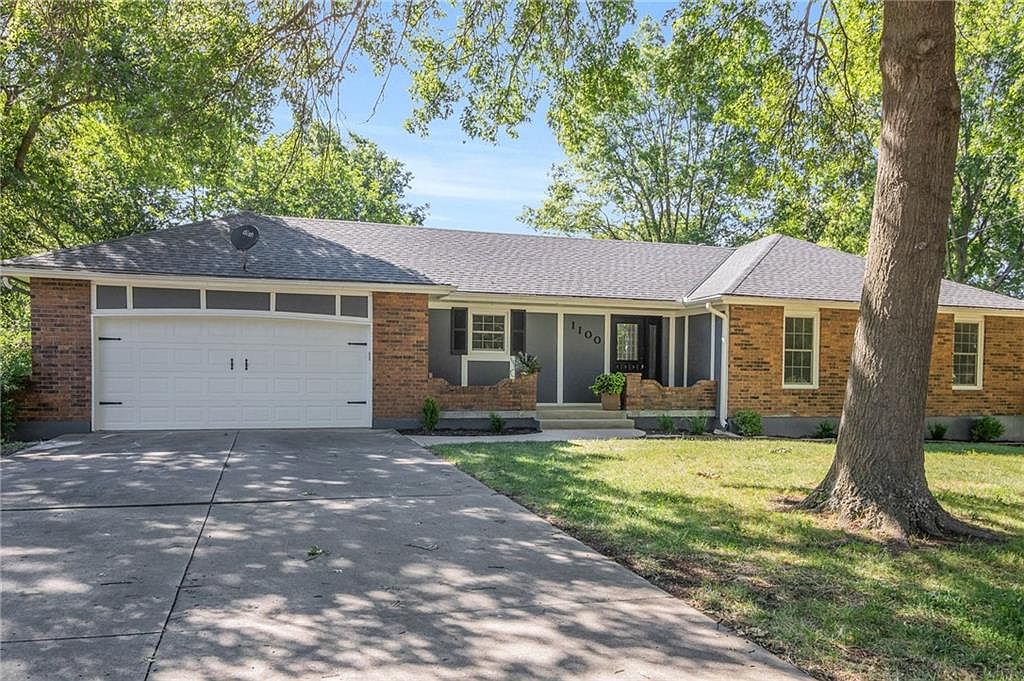 1100 Mission Rd, Harrisonville, MO 64701 | Zillow