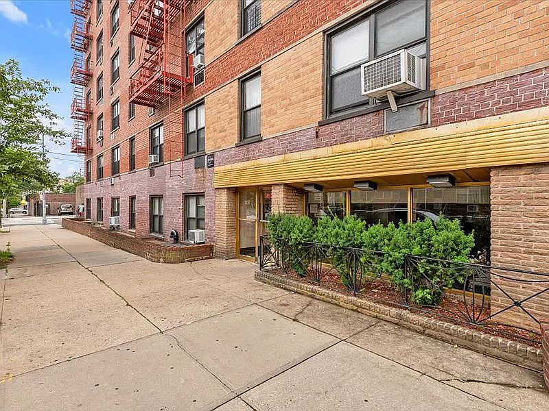 880 68th St APT L4, Brooklyn, NY 11220 | Zillow