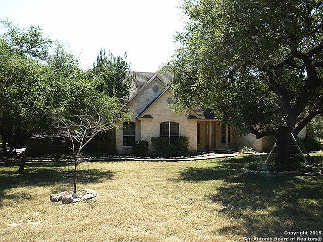 404 Fuller Dr, Bergheim, TX 78004 | Zillow