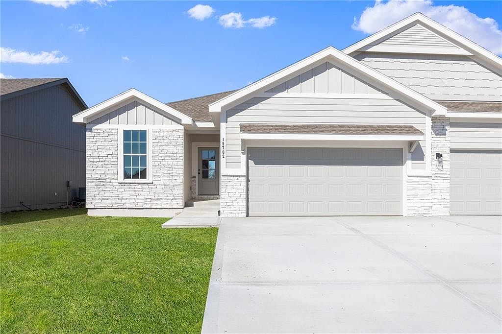 19702 W 196th St, Spring Hill, KS 66083 | Zillow
