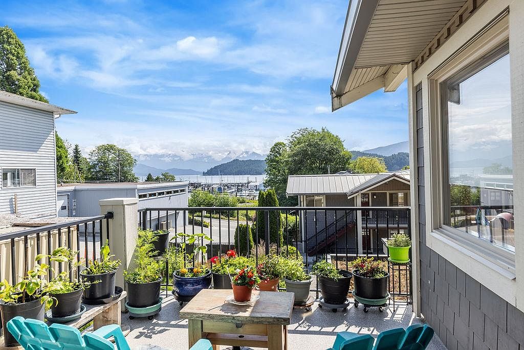 414 Gower Point Rd #206, Gibsons, BC V0N 1V0 | MLS #R3018521 | Zillow