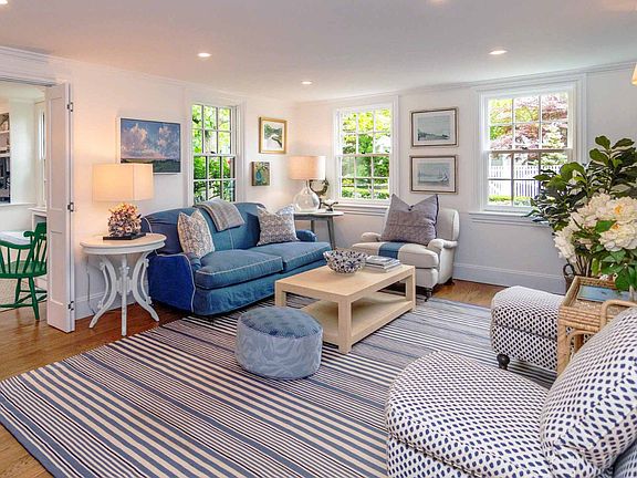 16 Mill St, Edgartown, MA 02539 | MLS #40748 | Zillow