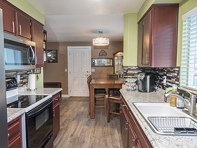 2129 Del Mar Dr, Roseburg, OR 97471 | Zillow