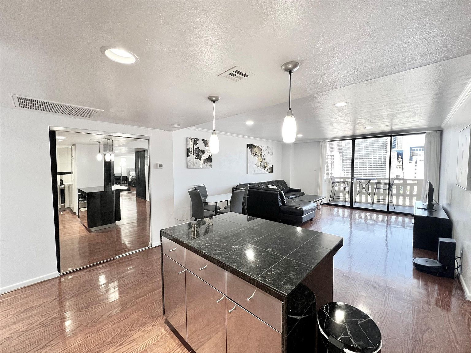 2016 Main St APT 2313, Houston, TX 77002 | MLS #11462757 | Zillow