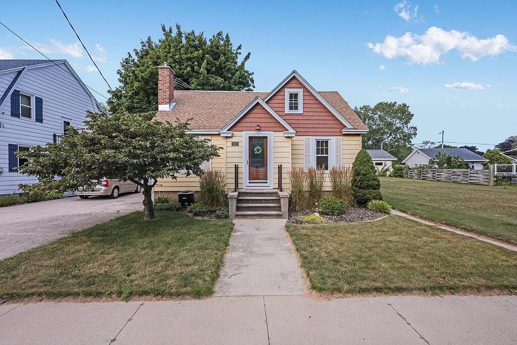 1820 29th STREET, Two Rivers, WI 54241 | Zillow