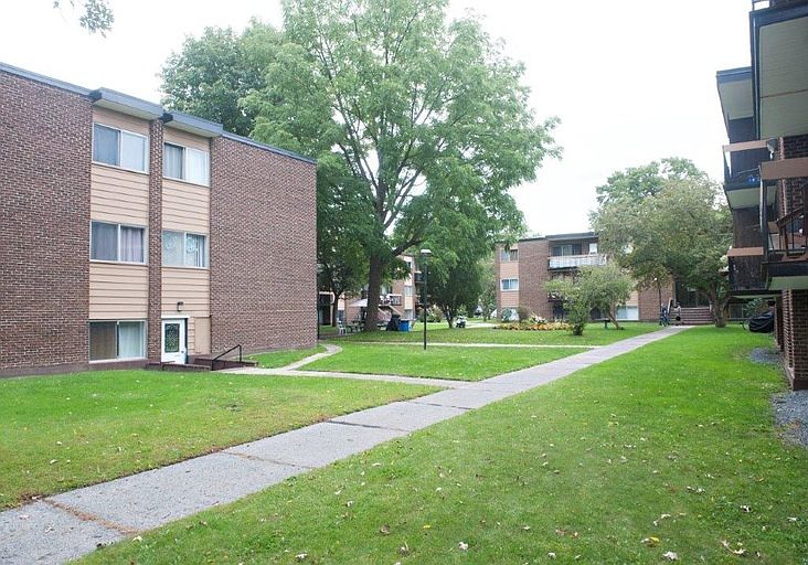 424 2nd St E, Cornwall, ON K6H 1Z3 | Zillow