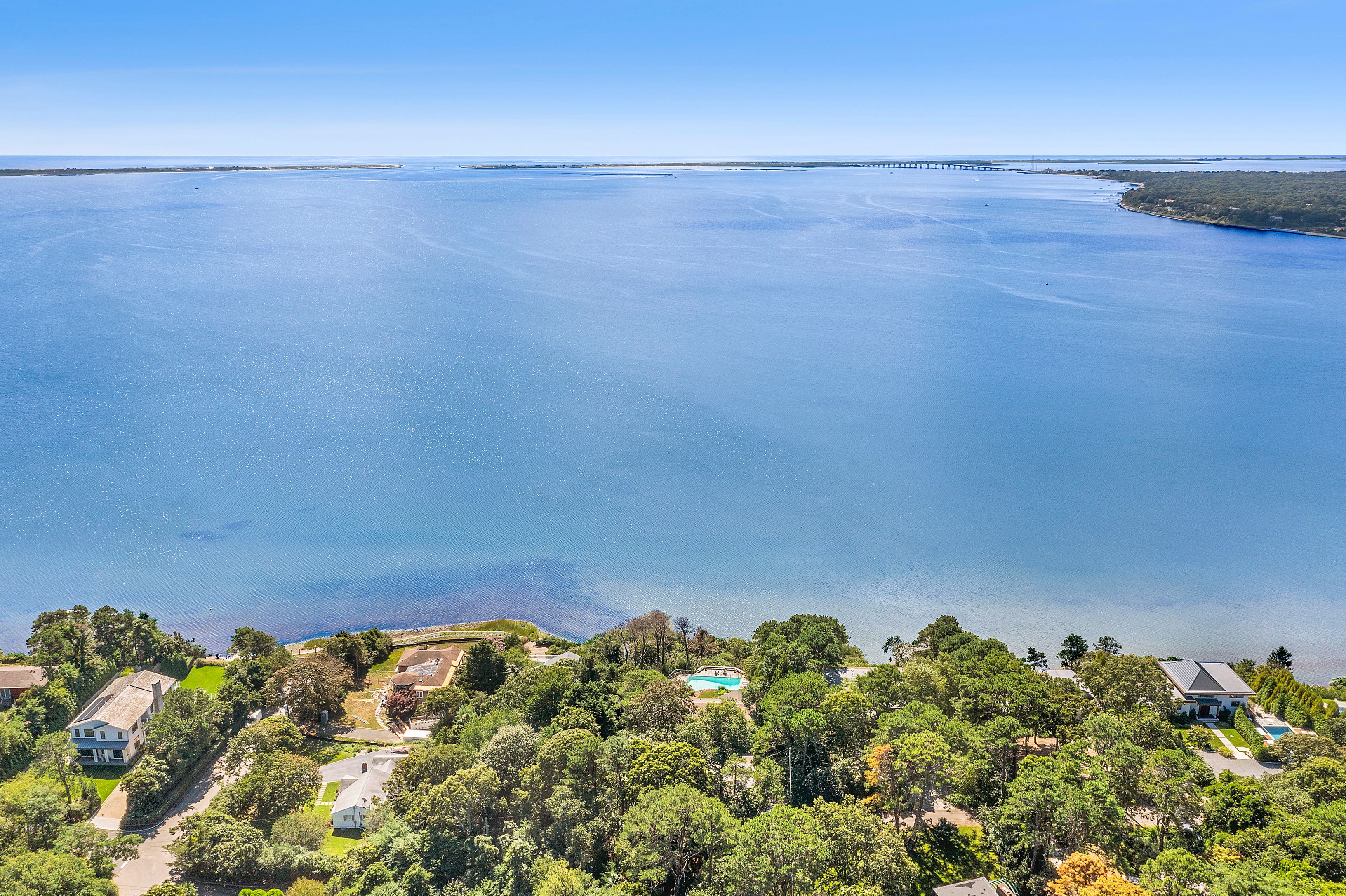 32 Hawthorne Rd, Southampton, NY 11968 | Out East