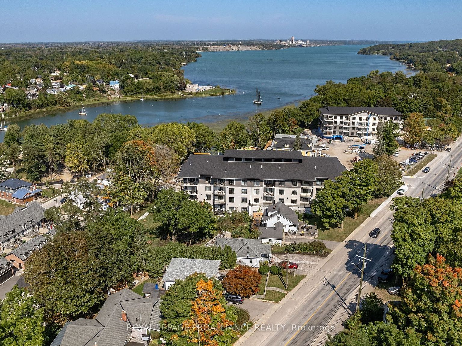 17 Cleave Ave #409, Prince Edward County, ON K0K 2T0 | MLS #X9371168 ...