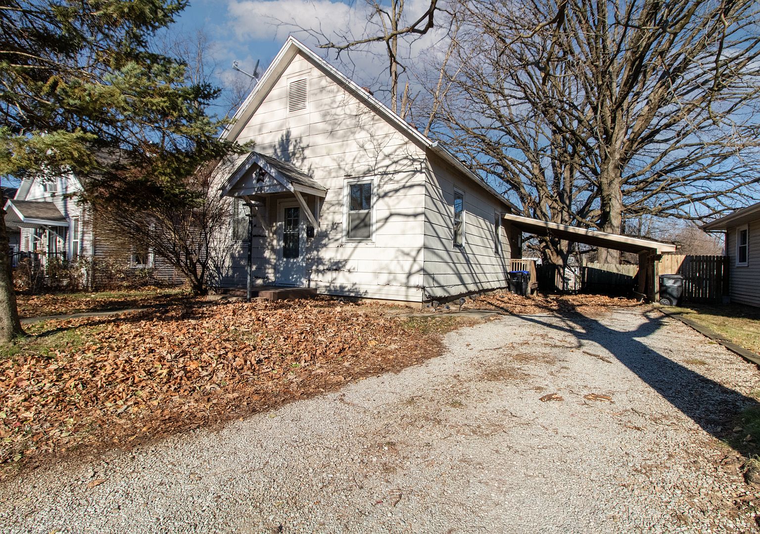 710 Fremont St, Bloomington, IL 61701 | Zillow